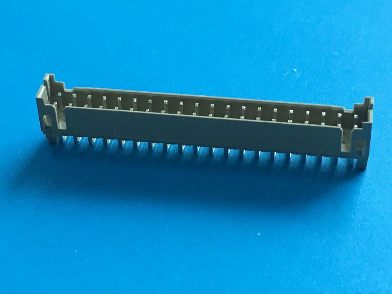 Wafer High Speed Pcb Shrouded Header Connector Brass Tin Plated Pa66 Housing